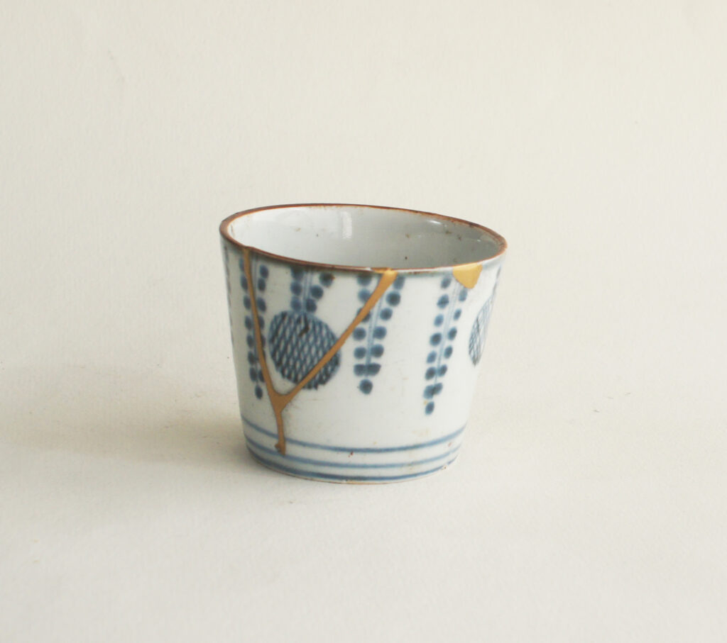2022-066 Kintsugi blue and white Soba choko Cup Old imari - Kintsugi Showzi